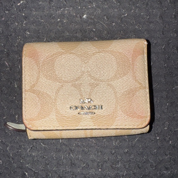 Coach | Accessories | Coach Beige Signature Key Holder | Poshmark